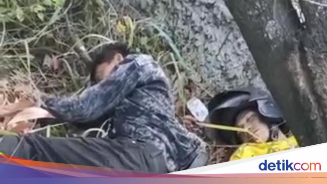 2 Pemuda Makassar yang Heboh Tidur di Pinggir Jalan Habis Mabuk Berat 2 Pemuda Makassar yang Heboh Tidur di Pinggir Jalan Habis Mabuk Berat