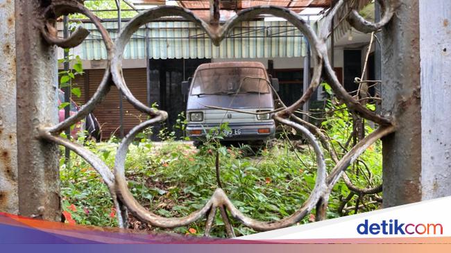 Penampakan Rumah Kosong yang Dijadikan Konten Horor Youtuber di Bandung