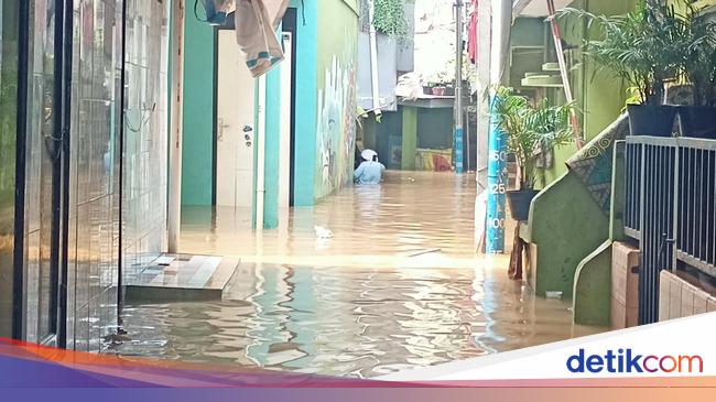 25 RT di Jakarta Kebanjiran Pagi Ini, Ketinggian hingga 2 Meter