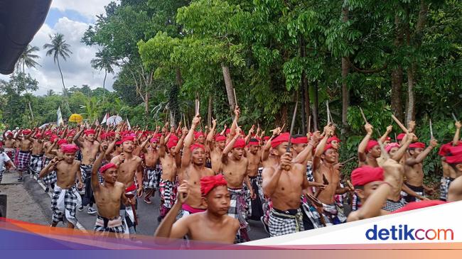 Saput Poleng (Kain Poleng) Bali: Sejarah dan Fungsinya
