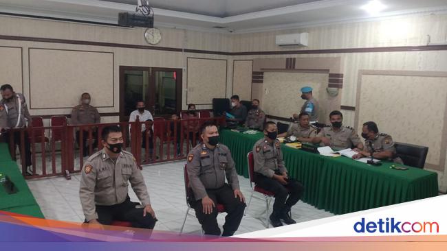 Momen 3 Polisi di Medan Disanksi Pemecatan Hasil Sidang Kode Etik Momen 3 Polisi di Medan Disanksi Pemecatan Hasil Sidang Kode Etik