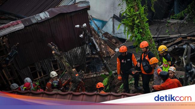 3 Korban Tertimbun Longsor di Gang Barjo Bogor Belum Ditemukan