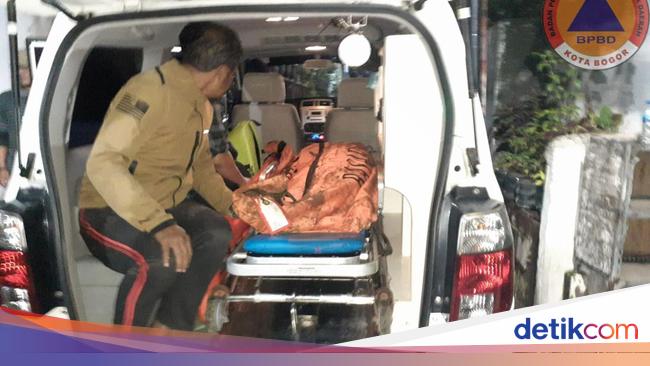 8 Orang Tertimbun Longsor di Bogor: 4 Selamat, 1 Tewas, 3 Proses Evakuasi