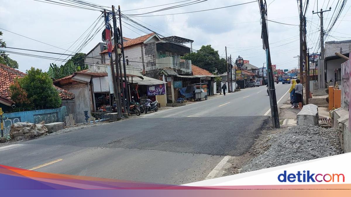 Perbaikan Lubang Menganga di Jl Raya Cibungbulang Bogor Rampung!