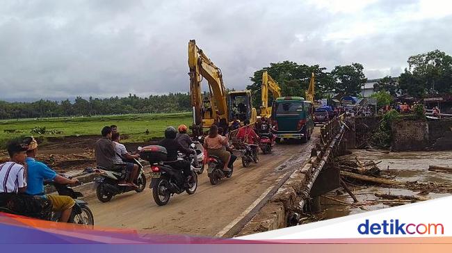 Kondisi Terkini Jembatan Bilukpoh Jembrana Pasca Banjir Bandang Kondisi Terkini Jembatan Bilukpoh Jembrana Pasca Banjir Bandang