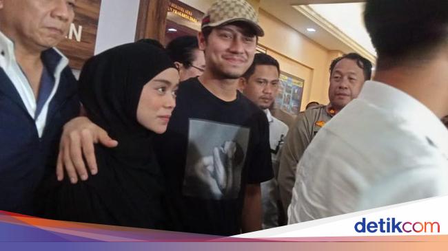 Momen Mesra Lesti Kejora dan Billar Berbalik Jadi Hujatan