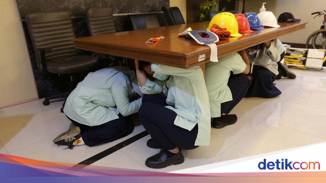 Simulasi Kebencanaan Gempa Bumi Di Rsud Kemayoran 