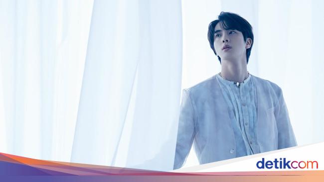 Jin BTS Rilis Single The Astronaut Sebelum Wamil, 'Kado' dari Coldplay