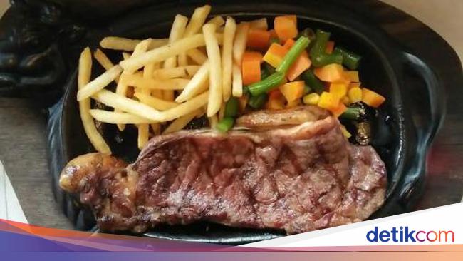 5 Tempat Makan Beefsteak Murah Meriah Ini Cocok untuk Tanggal Tua!