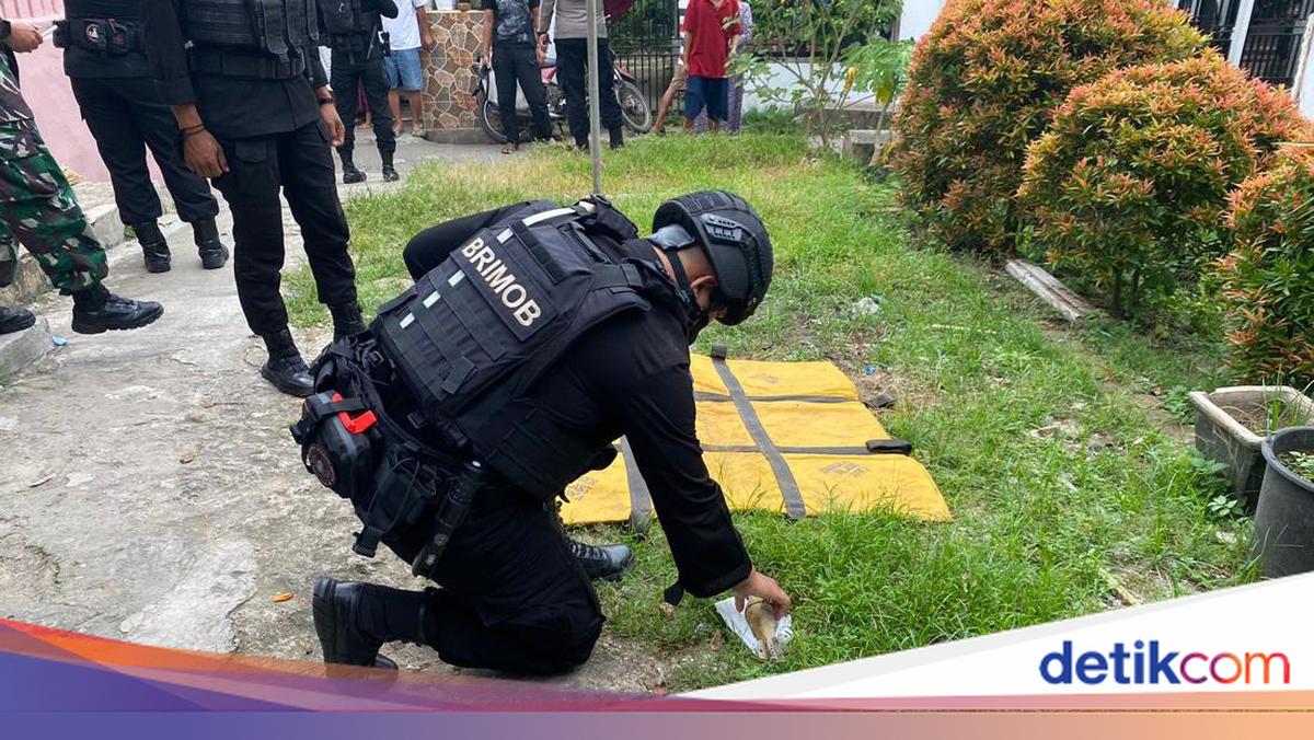 Dievakuasi Tim Jibom, Begini Awal Mula Temuan Mortir di Rumah Warga Serang