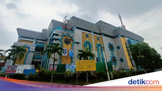 Pengurus Ungkap Awal Mula Kubah Masjid JIC Terbakar Pengurus Ungkap Awal Mula Kubah Masjid JIC Terbakar