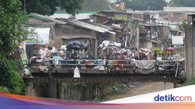 Persoalan Sampah yang Membelit Kota Bandung