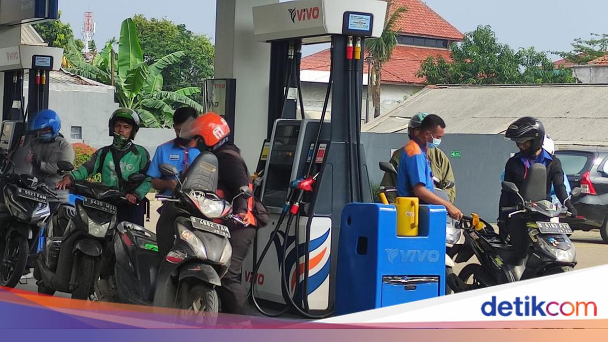 Resmi Dijual, BBM 'Pertalite' VIVO Langsung Diserbu Warga