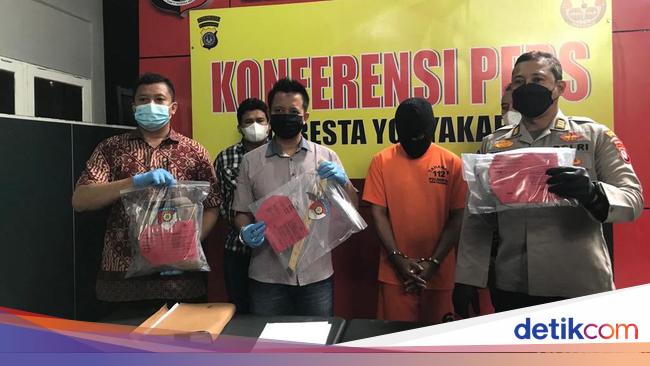Detik-detik Penusukan yang Tewaskan WNA Mahasiswa UAD di Jogja Detik-detik Penusukan yang Tewaskan WNA Mahasiswa UAD di Jogja