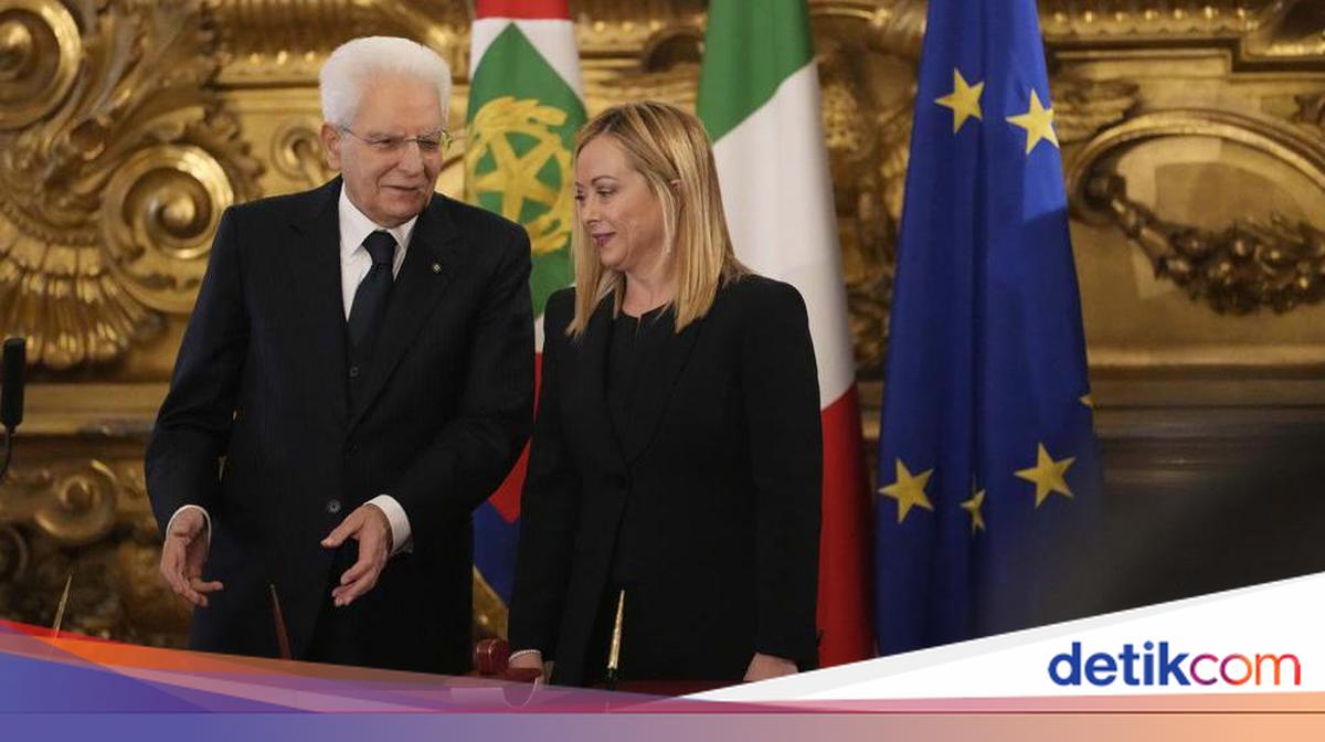 Giorgia Meloni Resmi Dilantik Jadi PM Wanita Italia Pertama