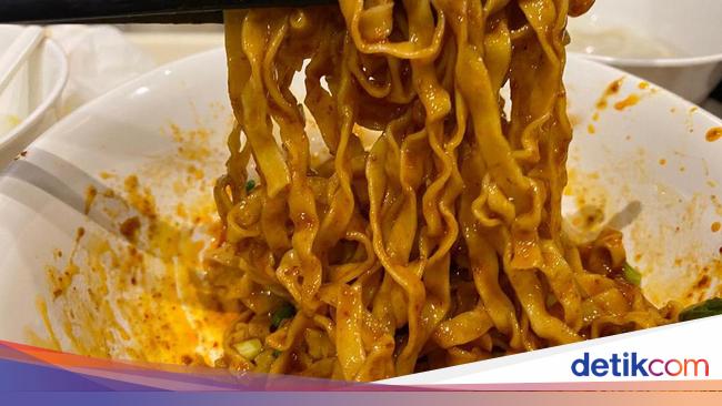 5 Mee Pok Singapura dengan Bakso Ikan yang Enak Ada di Sini