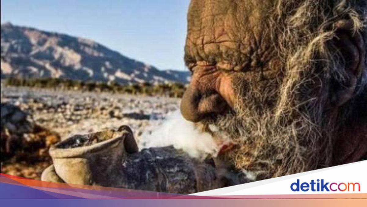 Amou Haji, Pria yang Tak Mandi 60 Tahun Meninggal Dunia