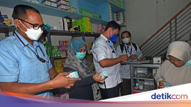 Cek Obat Sirop Berbahaya, BPOM Sidak Apotik dan Toko Obat