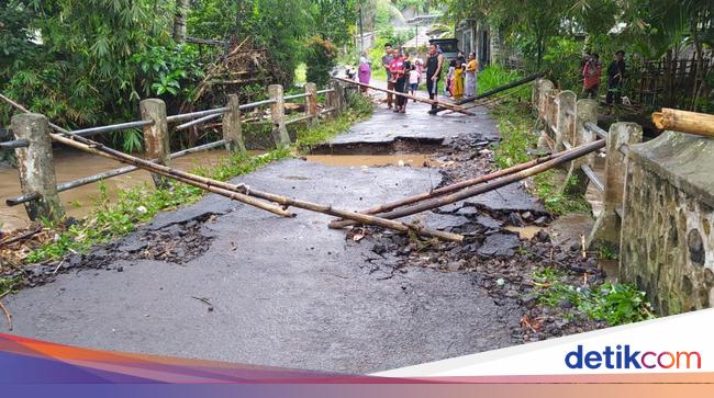 Banjir Bandang di Lombok Timur, Jembatan Rusak-Warung Hanyut