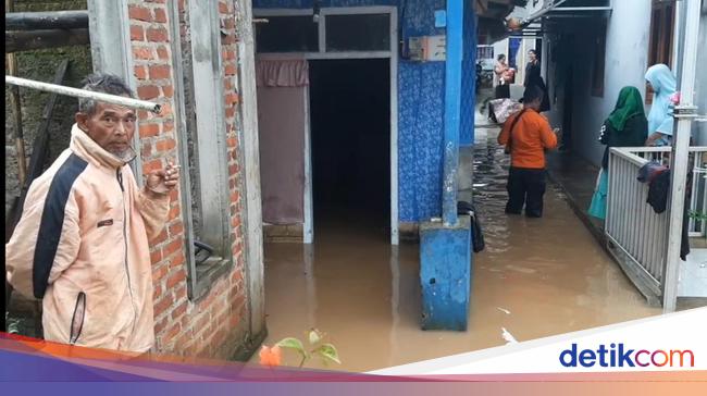 Banjir Terjang Tasikmalaya, Ratusan Rumah Terendam-Jalan Terputus