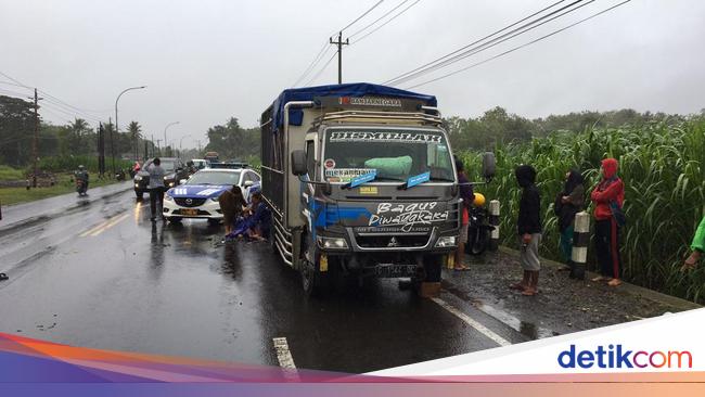 Tabrak Truk di Badan Jalan Kulon Progo, Pemotor Wanita Tewas