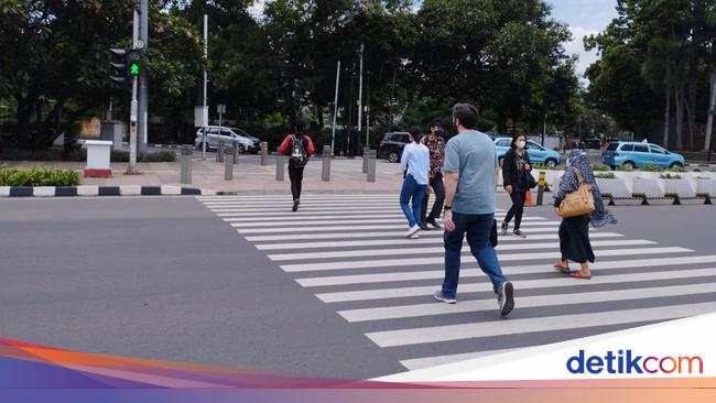 Telah Diperbaiki, Tiang Pelican Crossing Sudah Digunakan Pedestrian