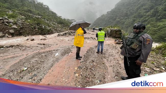 Nahas Pendulang Emas di Mimika Tewas Diterjang Banjir Bandang-Longsor