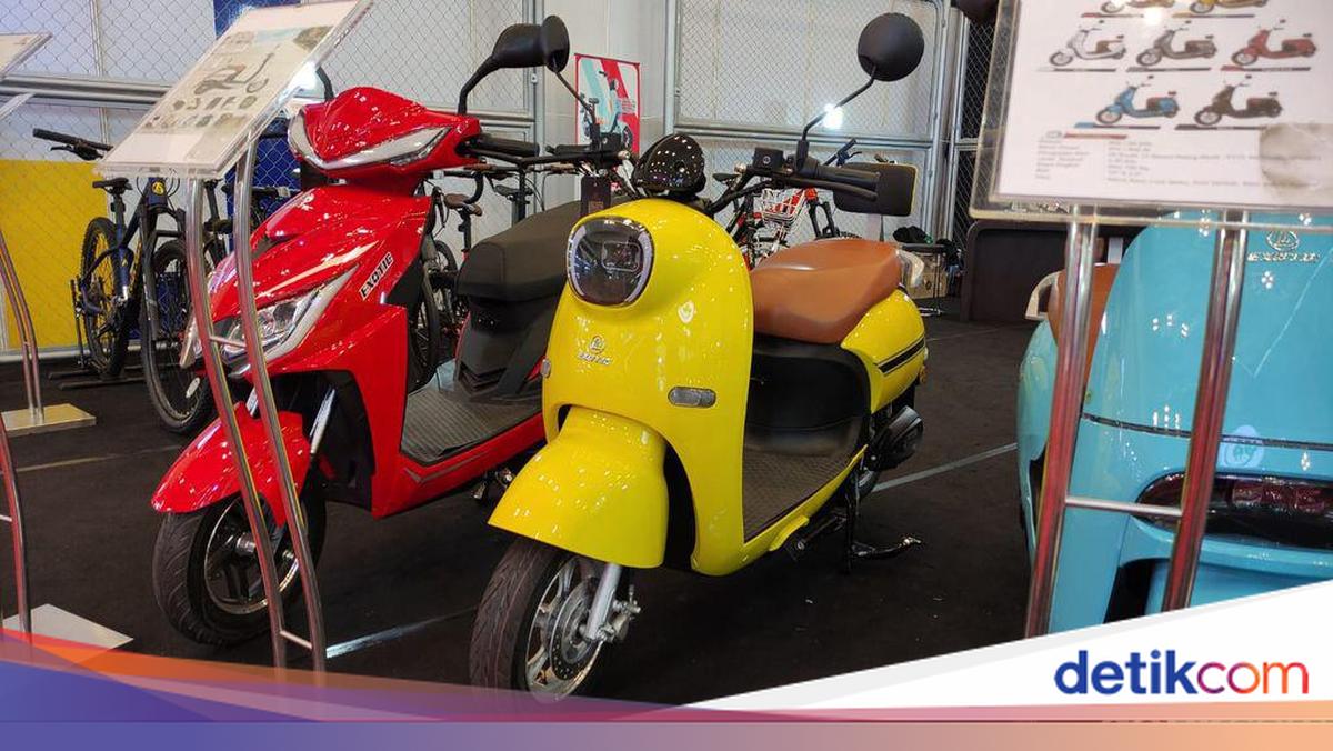 Hanya 'Pakai' KTP, Ini Daftar Harga 30 Model Motor Listrik Bersubsidi