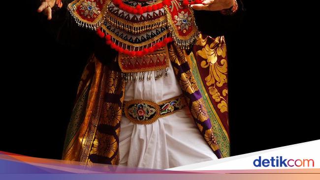 Topeng Sidakarya: Mengenal Sejarah dan Perkembangan Budayanya