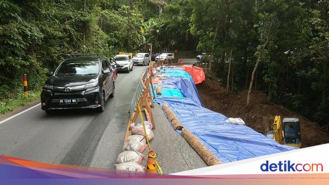 Penampakan Longsor Jalan Jogja-Wonosari Bukit Bintang