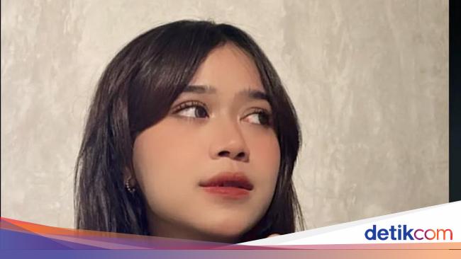Brisia Jodie Belum Mau Menikah Meski Bucin dengan Pacar Brisia Jodie Belum Mau Menikah Meski Bucin dengan Pacar