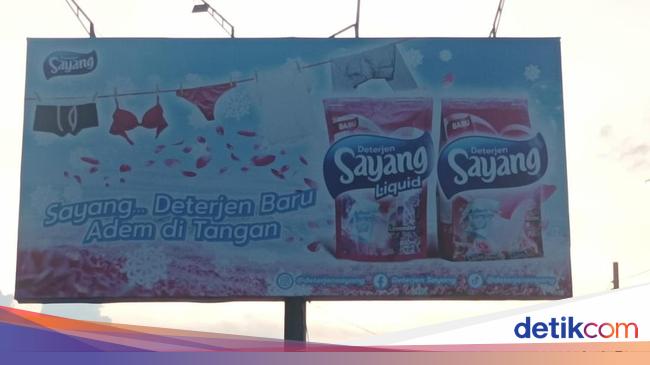 Heboh Baliho Bergambar Celdam Dan Bra Berujung Protes Di Pekalongan