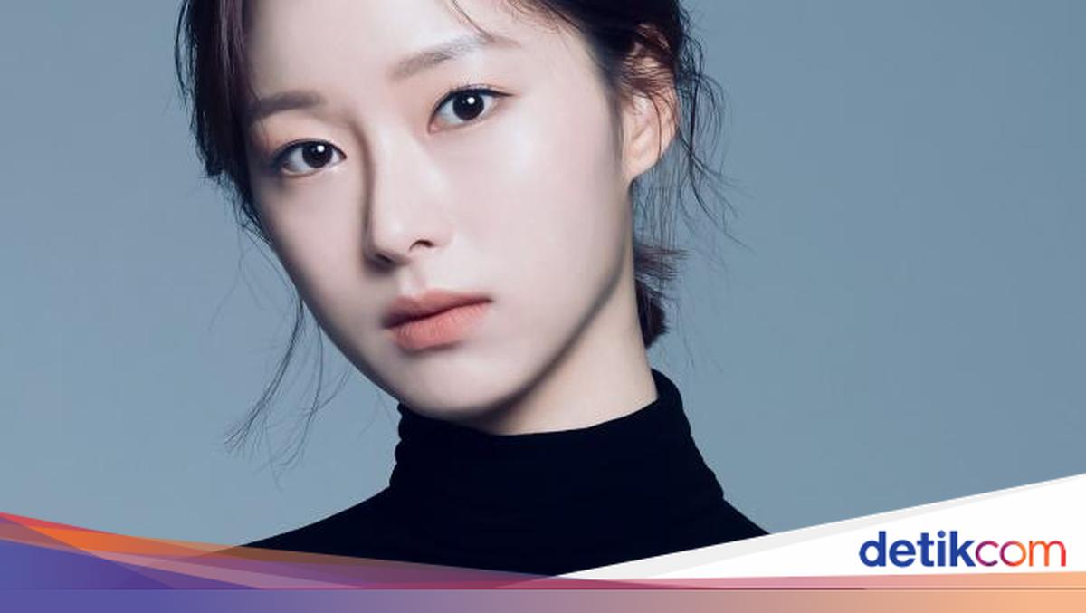 Park Bo Yeon Diisukan Pacaran dengan Rocky ASTRO