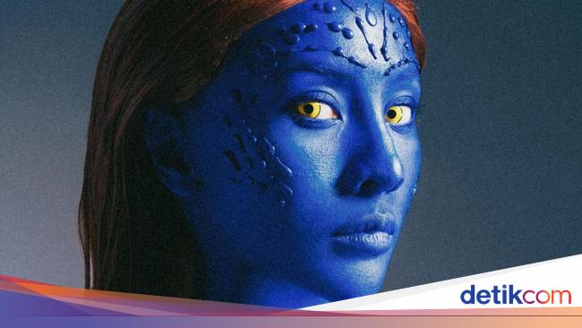 Adu Gaya Kim Kardashian & Anya Geraldine Cosplay Jadi Mystique saat Halloween
