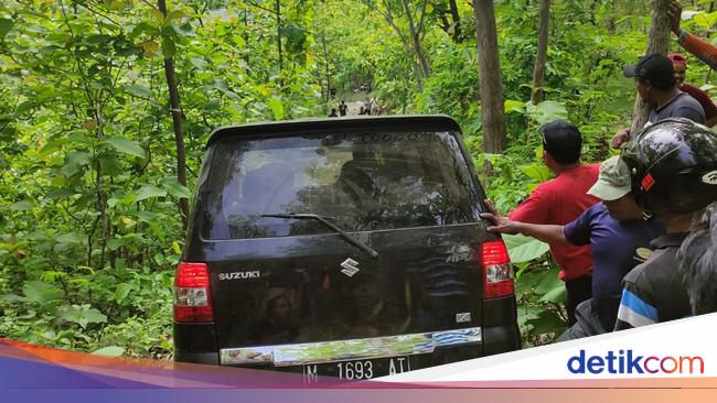 7 Fakta Mobil Tersesat di Jalan Sempit Makam Keramat Ponorogo