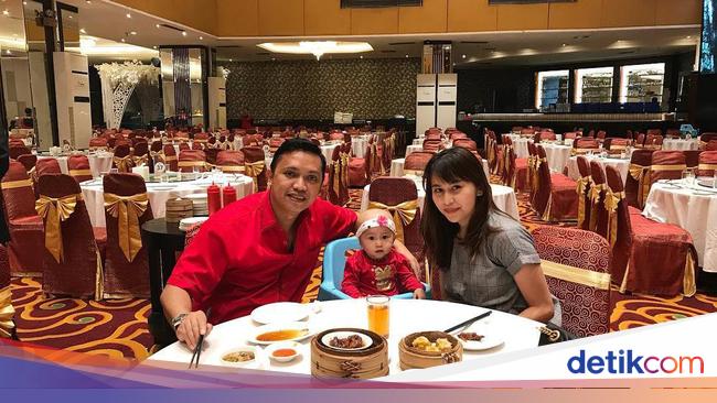 Ronny Talapessy, Pengacara Barada E Saat Makan Papeda hingga Dimsum