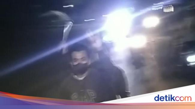 Gerombolan Pemotor Konvoi Sambil Acungkan Celurit Resahkan Warga Kediri
