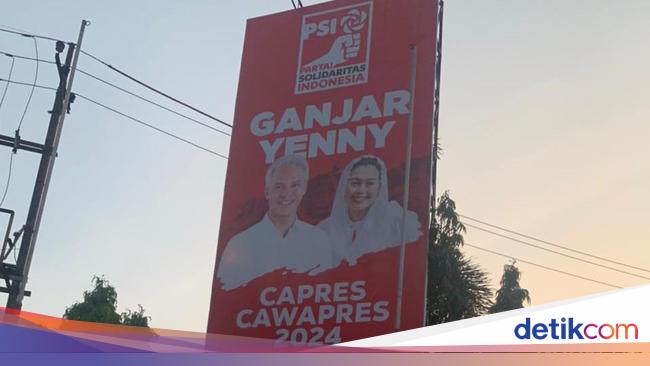 Masif Pasang Baliho Ganjar-Yenny, PSI Jatim Bantah Colong Start Kampanye Masif Pasang Baliho Ganjar-Yenny, PSI Jatim Bantah Colong Start Kampanye
