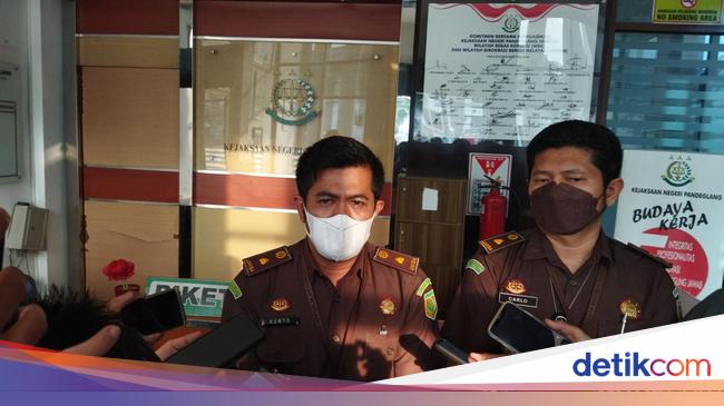 Jaksa Ungkap Korupsi Dana BOS Afirmasi Pandeglang Rugikan Negara Rp 1,6 M Jaksa Ungkap Korupsi Dana BOS Afirmasi Pandeglang Rugikan Negara Rp 1,6 M