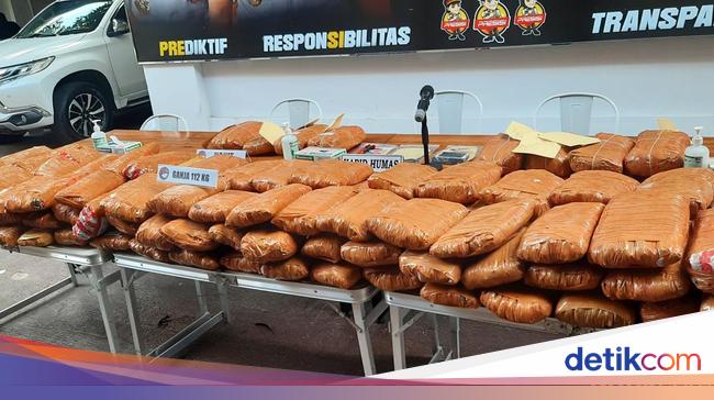 Polisi: 112 Kg Ganja Jaringan Sumatera Akan Diedarkan Saat Tahun Baru di DKI