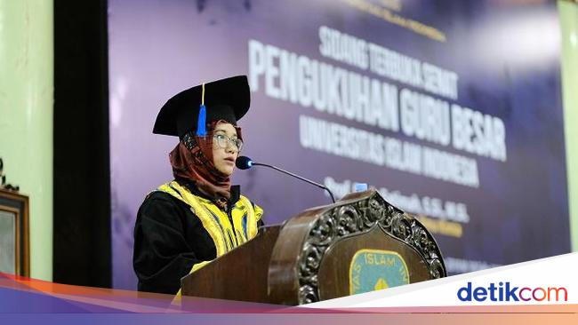 Prof Is Fatimah, Guru Besar UII yang Masuk Daftar Peneliti Terbaik Dunia