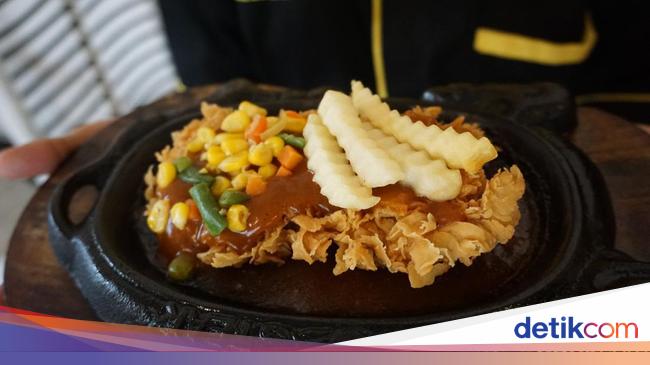 Aneka Steak Nikmat-Enak Harga Bersahabat Hadir di Mojokerto