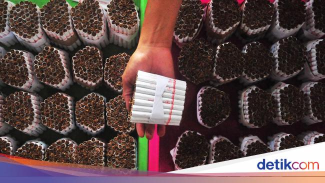 Pedagang Tolak Larangan Jual Rokok Ketengan