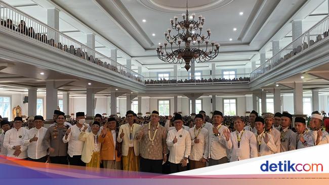 Ribuan Santri di Sukabumi Doakan Airlangga Jadi Presiden 2024