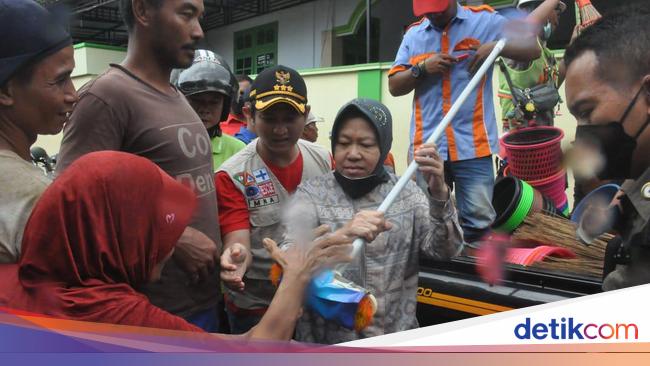 Kemensos Salurkan Bantuan Rp 628 Juta Bagi Korban Banjir Trenggalek