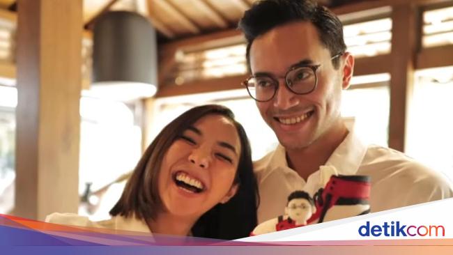 Love Birds! 6 Momen Kemesraan Gisel di Hari Ultah Rino Soedarjo