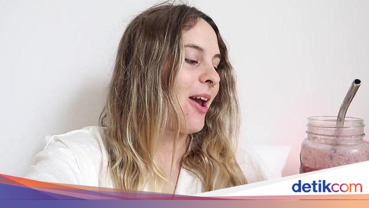 Minum Smoothies Campur Ari-ari Bayinya, Wanita Ini Merasa Lebih Sehat