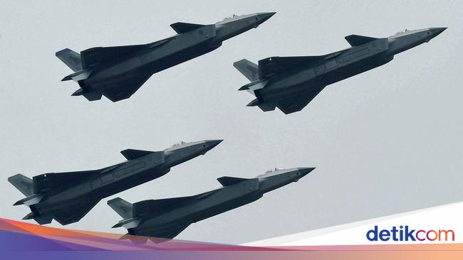 Tegang! 41 Jet Tempur-Kapal Perang China 'Kepung' Taiwan