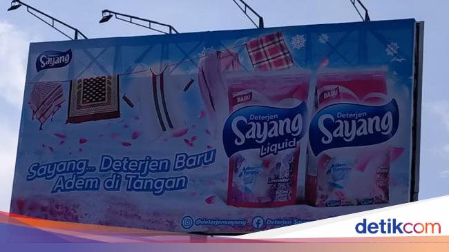 Jreng Gambar Cd Bra Di Baliho Detergen Pekalongan Berganti Sarung Sajadah