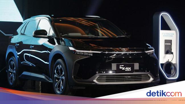 Spesifikasi hingga Harga Toyota bZ4X, Mobil Listrik yang Dibeli Gubernur Riau